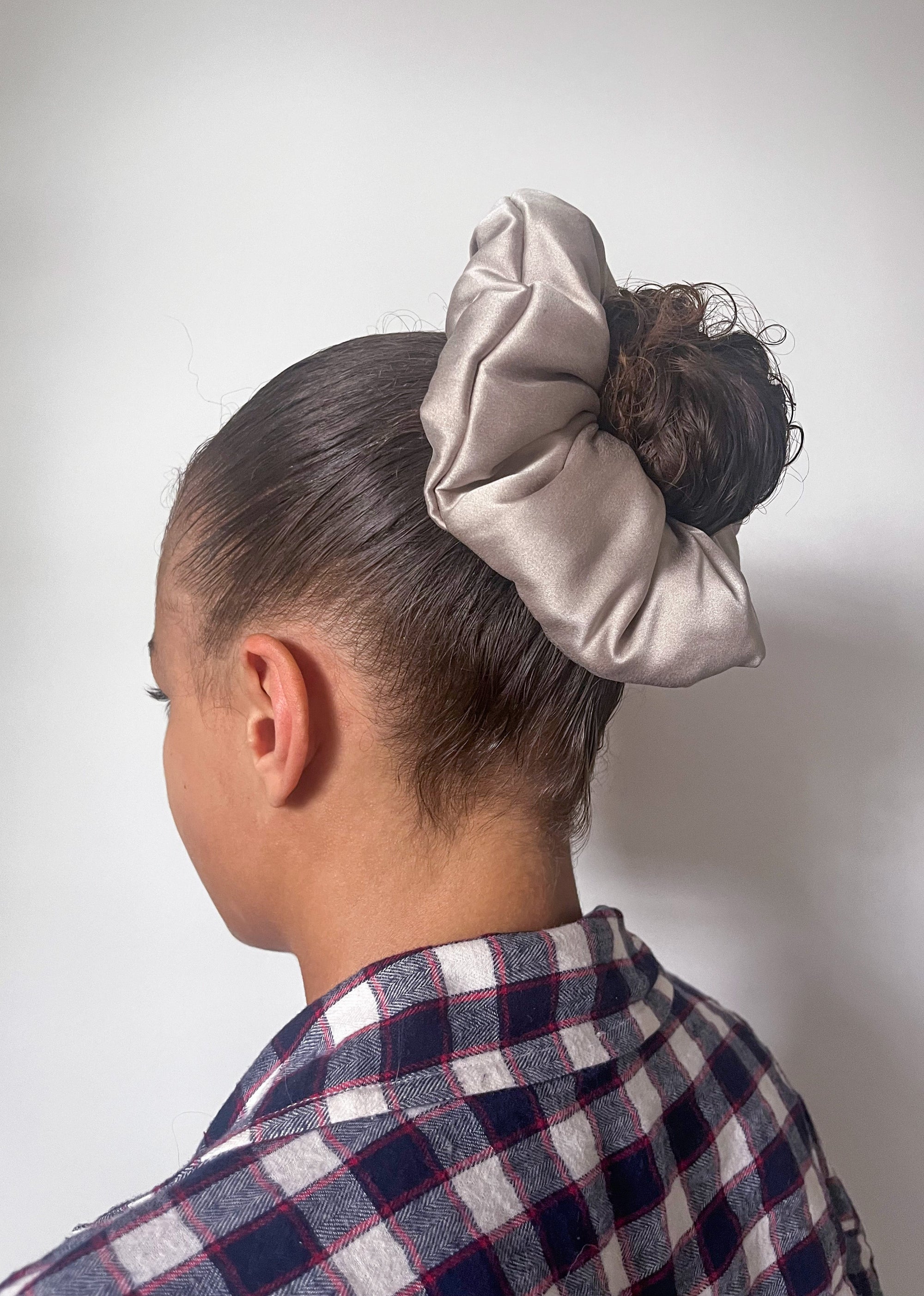 Soft Beige Oversized Organic Stretch Silk Scrunchie – MAMU Dream